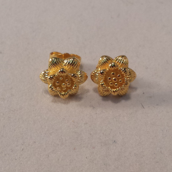 Jewelry | 24k Yellow Gold Filled Flower Carved Stud Earrings Womens ...